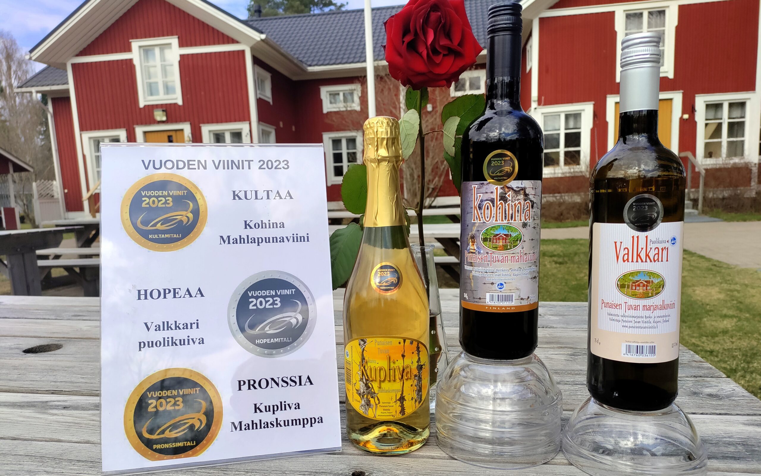 Punaisen Tuvan Viinitilan viinit palkittiin! - Torstai-lehti